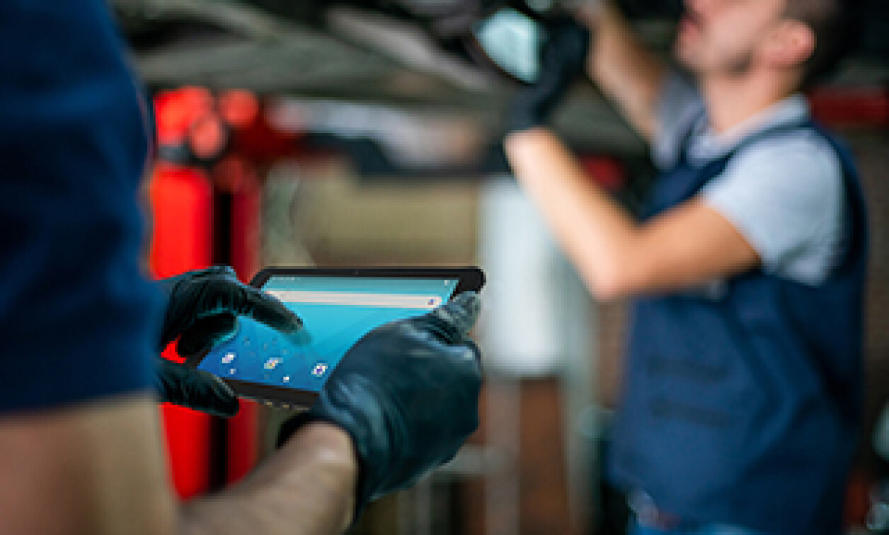 Unitech's RT112 Tablet is Ready to Go Anywhere - Embedded Computing Design